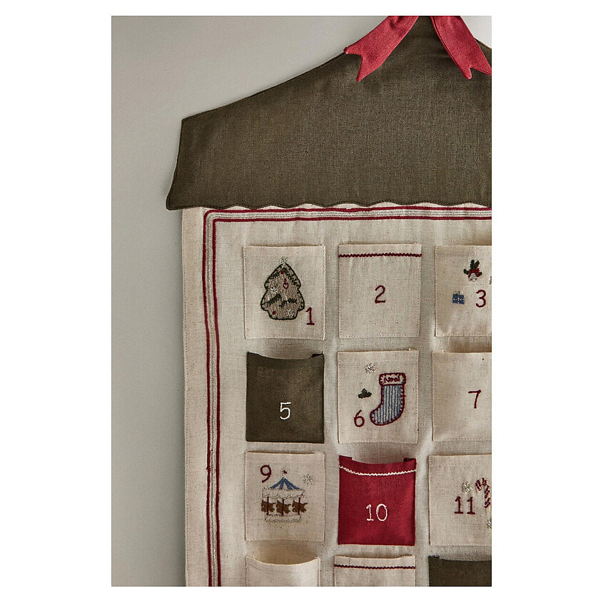 ZARA HOME Настенный адвент-календарь Embroidered Christmas Advent ...